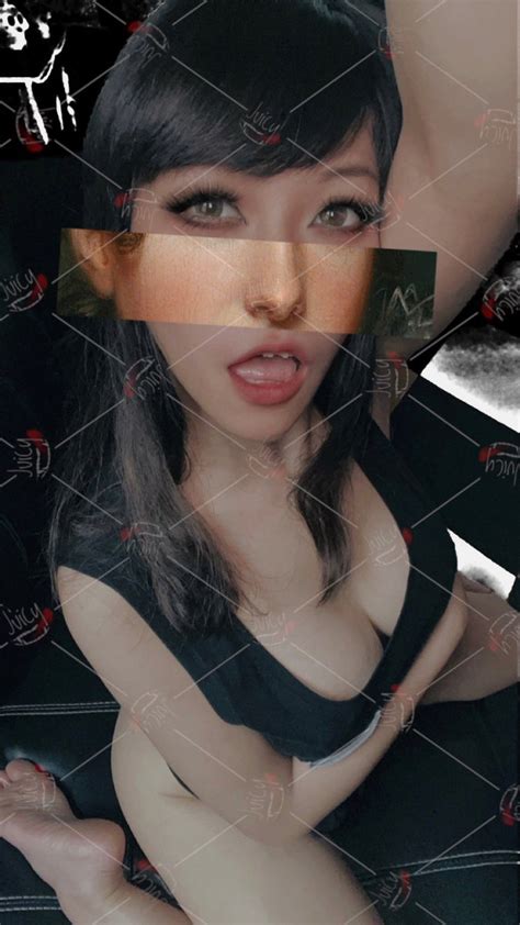 小汁女20 On Twitter 跟各位報告一下⋯⋯ 我昨晚發生了一件非常血腥的事 趴著被操的時候 太急著吃面前的肉棒 一個暴衝之時⋯⋯