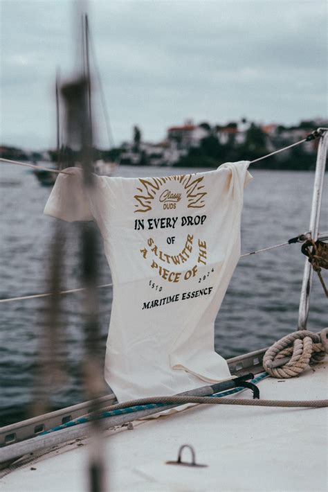 Camiseta Salt Water Off White Classy Duds