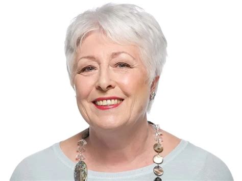 How To Achieve The Perfect Makeup For Women With Gray Hair Tips And