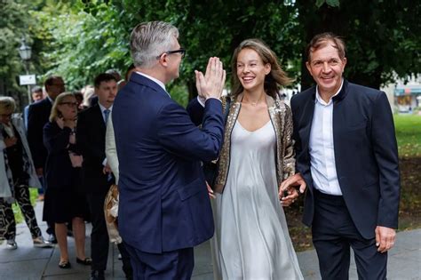 Õnnesoovid Urmas Sõõrumaa Ja Alisa Meliku Perre Sündis Pisitütar