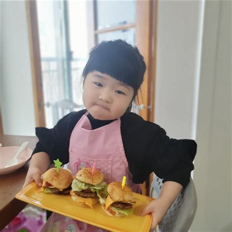 엄마표요리수업 아이와 모닝빵 수제 햄버거 만들기 햄버거소스 디벨리 버거소스 네이버 블로그