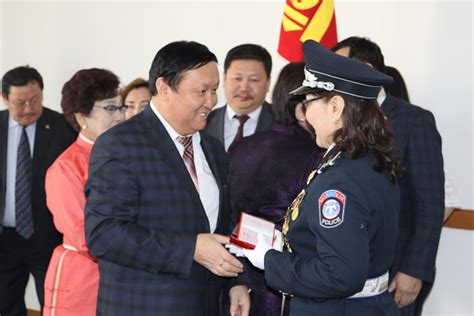 ТӨРИЙН ДЭЭД ОДОН МЕДАЛИАР 37 ХҮН ЭНГЭРЭЭ МЯЛААЛАА