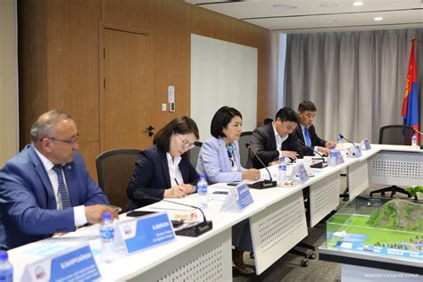 Байнгын хорооны гишүүд Компакт гэрээгээр хэрэгжүүлж буй төсөл хөтөлбөрийн явцтай танилцлаа