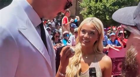 Video Olivia Dunne Was Sizzling While Showing Off Her Pitching Grips