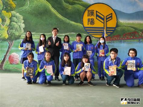 影溪陽國中樂開學 祈福紅包藏勵志籤詩為考生加油 地方 NOWnews今日新聞