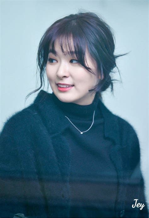 15 Female Idols Who Look So Flawless With Bangs You Might Want To Try