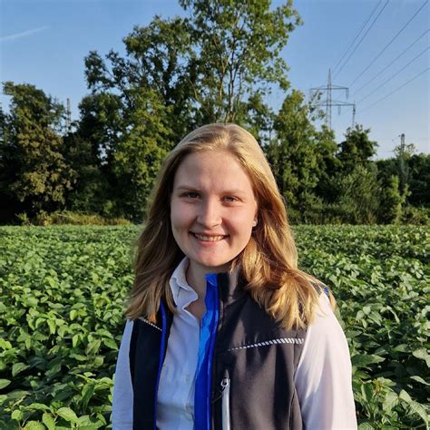 Lisa Paschedag Vertriebsmitarbeiter Raiffeisen Warendorf Eg Xing