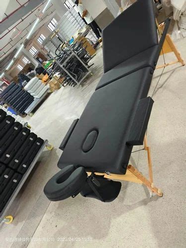 Foam Wooden Portable Massage Table For Professional At ₹ 8500piece In