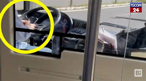 Roma Autista Atac Chatta Mentre Guida Sospeso