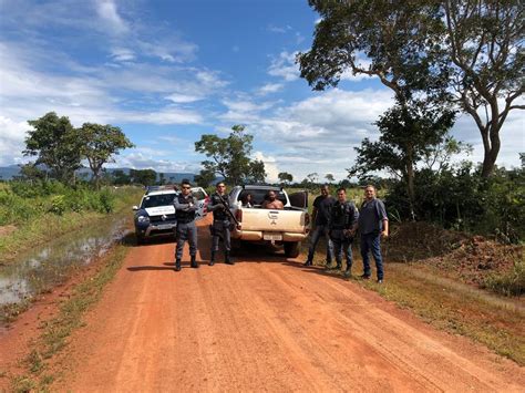Casal suspeito de matar taxista 14 facadas é preso após pegar
