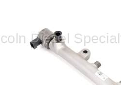 Gm Oem L5p Driver Side Fuel Rail