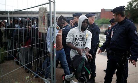 French Police Clear Out Paris Migrants Camp The Epoch Times