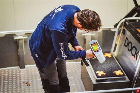 Vacature Zeilmakerij De Vries Maritiem Zoekt Zeilmaker Tentenmaker