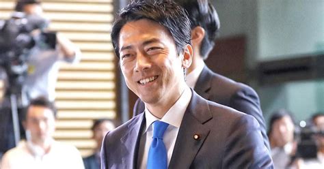 小泉環境相「10月以降もノーネクタイで結構」 初登庁、幹部訓示で 産経ニュース