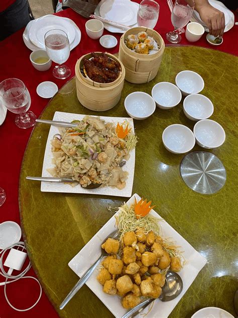 Banawes Best Touring Chinatown Qcs Temples And Restaurants