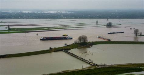 Schip Blokkeert De Vaargeul In De Ijssel Bij Westervoort ‘geen Schip