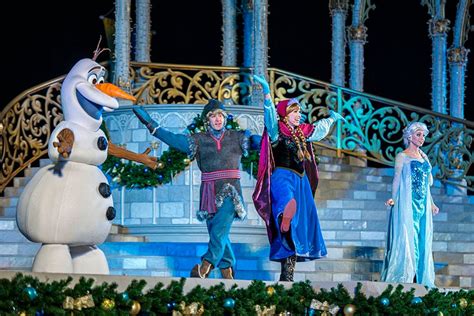 This Week In Disney Parks Photos ‘a Frozen Holiday Wish Debuts At