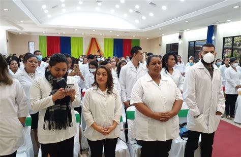 Personal De Salud Concluyen Diplomados De Medicina Natural Y Terapias