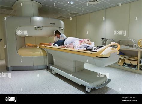 Open Mri High Field Superconductive 10 Testa Wide Open Mri Scanner 3