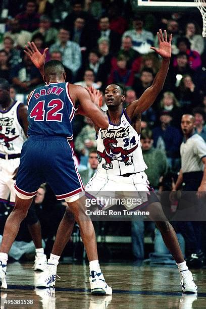 135 New Jersey Nets Pj Brown Photos And High Res Pictures Getty Images