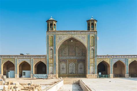 The Stunning Vakil Mosque Masjed Vakil In Shiraz Iran Goingiran