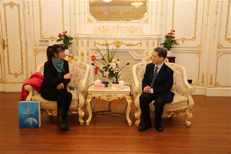 周汉民会长会见阿根廷梅里迪亚诺基金会主席阿尔蒂埃里 上海公共外交协会