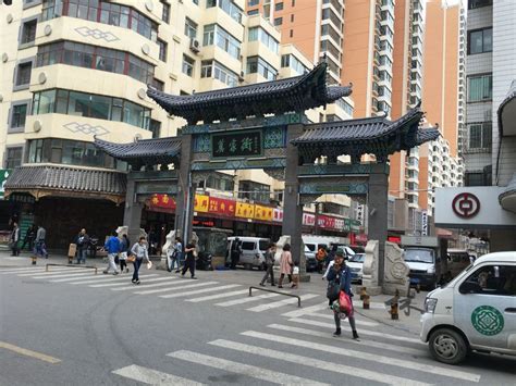 西宁市莫家街 西宁市夜景 赣州市州街 大山谷图库