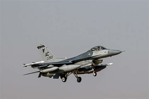 Wide Angle Conventional Head Up Display Per Gli F 16 Block 40 42 Della