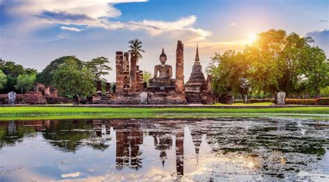 วัดมหาธาตุ วัดที่สวยที่สุดในสุโขทัย เมืองมรดกโลก Lifestyle In Thailand
