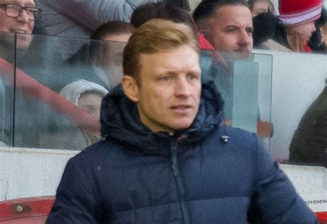 Ebbsfleet United Manager Josh Wright Warns Entire Squad They Are Playing For Their Future With
