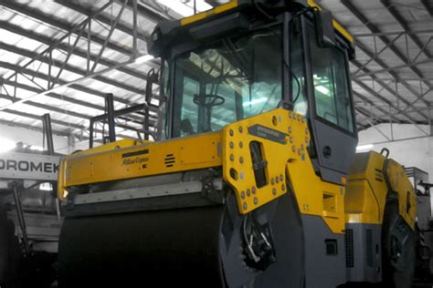 Earthmoving And Compaction Macro Construction Equipment