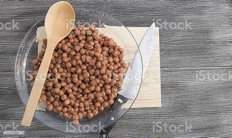 고기 육즙 미트볼 육즙 스프 되기를 기다리는 작은 미트볼의 사진을 터키 스타일을 만들기 위한 특별 한 둥근된 조각 감자 요리에 대한 스톡 사진 및 기타 이미지 Istock