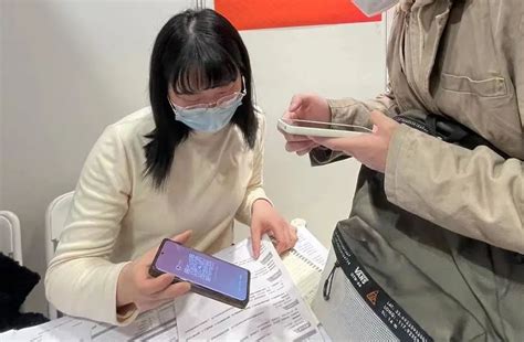 新春走基层丨线下招聘会回归！多种就业服务为就业引才搭建“立交桥”