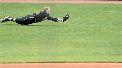 Kiara Dillon Softball Purdue Boilermakers