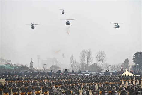 स्थापना दिवसमा सैनिक मञ्चमा नेपाली सेनाको युद्धकला प्रदर्शन तस्वीरहरू