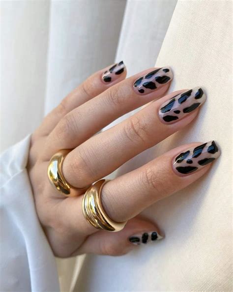 21 Cow Print Nails Thatll Make You Love This Viral Trend Pink Black