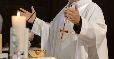 What Are The Differences Between Catholics And Christians About