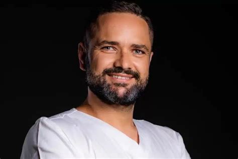 Implanturi Dentare Tot Ce Trebuie Să știi De La Dr Amer Hijazi