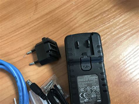 PoE-инжектор D-Link DPE-301GI/A1A — купить в интернет-магазине ОНЛАЙН ...