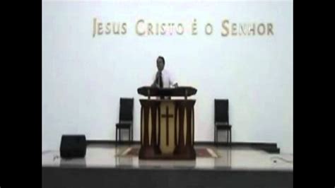 Pastor Muere En El Altar Noche De La Salvaci N Iurd Youtube
