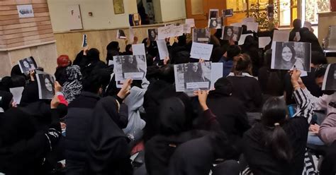 تحصن و تجمع در دانشگاه‌های کشور؛ دانشجویان معترض شعار زن زندگی آزادی