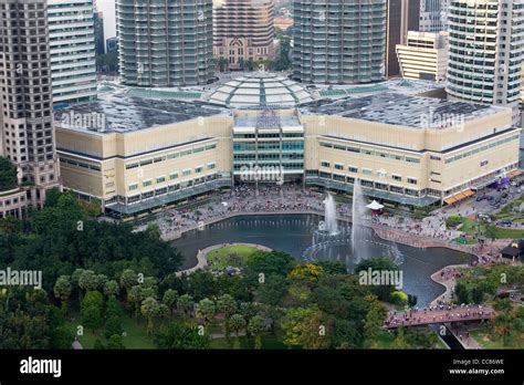 Shopping Mall Suria Klcc Hi Res Stock Photography And Images Alamy