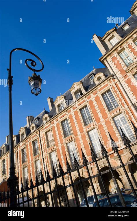 Place Des Vosges Le Marais Paris Stock Photo Alamy