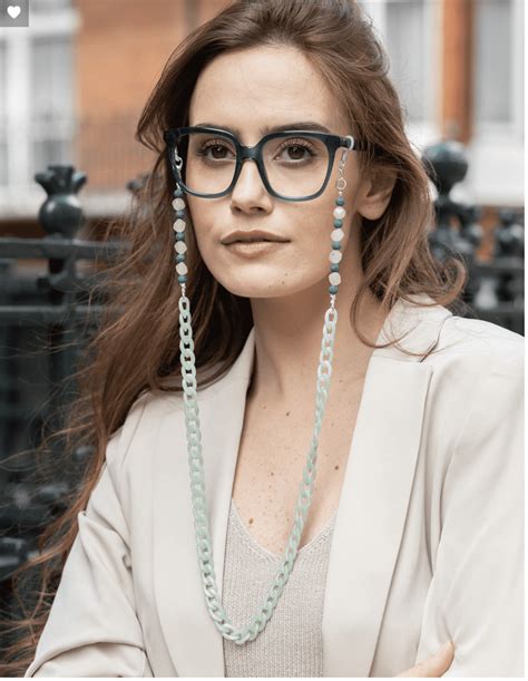 Green Aromatherapy Essential Oil Diffuser Chunky Acrylic Glasses Chain