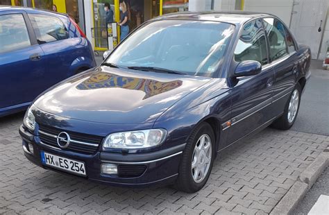 Opel Omega B V6 : Autos