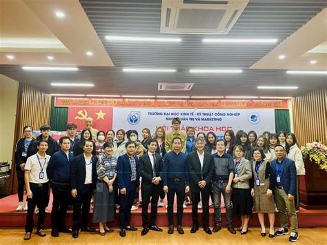 Thủ khoa đầu ra ngành Quản trị kinh doanh khoa Quản trị và Marketing TRƯỜNG ĐẠI HỌC KINH TẾ