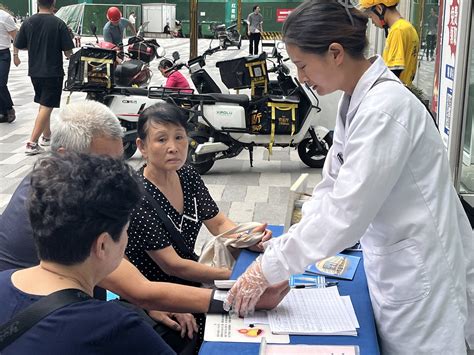 曹家巷社区开展“一颗红心·永不褪色”离退休居民志愿服务下院落（一） 四川社区观察网 深度社区综合观察门户
