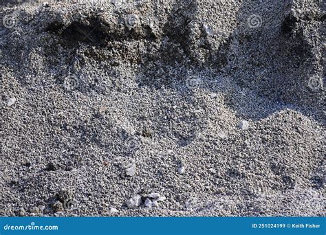 Fossa Cinzenta Rochas E Lama Imagem De Stock Imagem De Neve