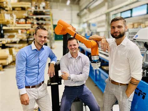 Hennlich Amper2025 Hanwharobotics Cobots Hcr Hanwha Robotics
