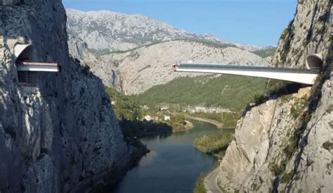 omis-bridge | Croatia Week
